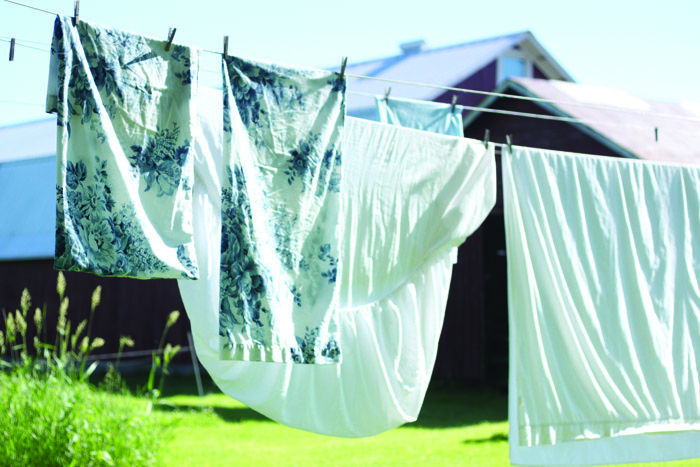 How to String a Clothesline - Grit